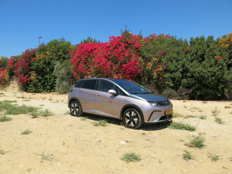 מבחן דרכים ראשון ל-BYD דולפין בישראל - TheCar חדשות רכב ותחבורה